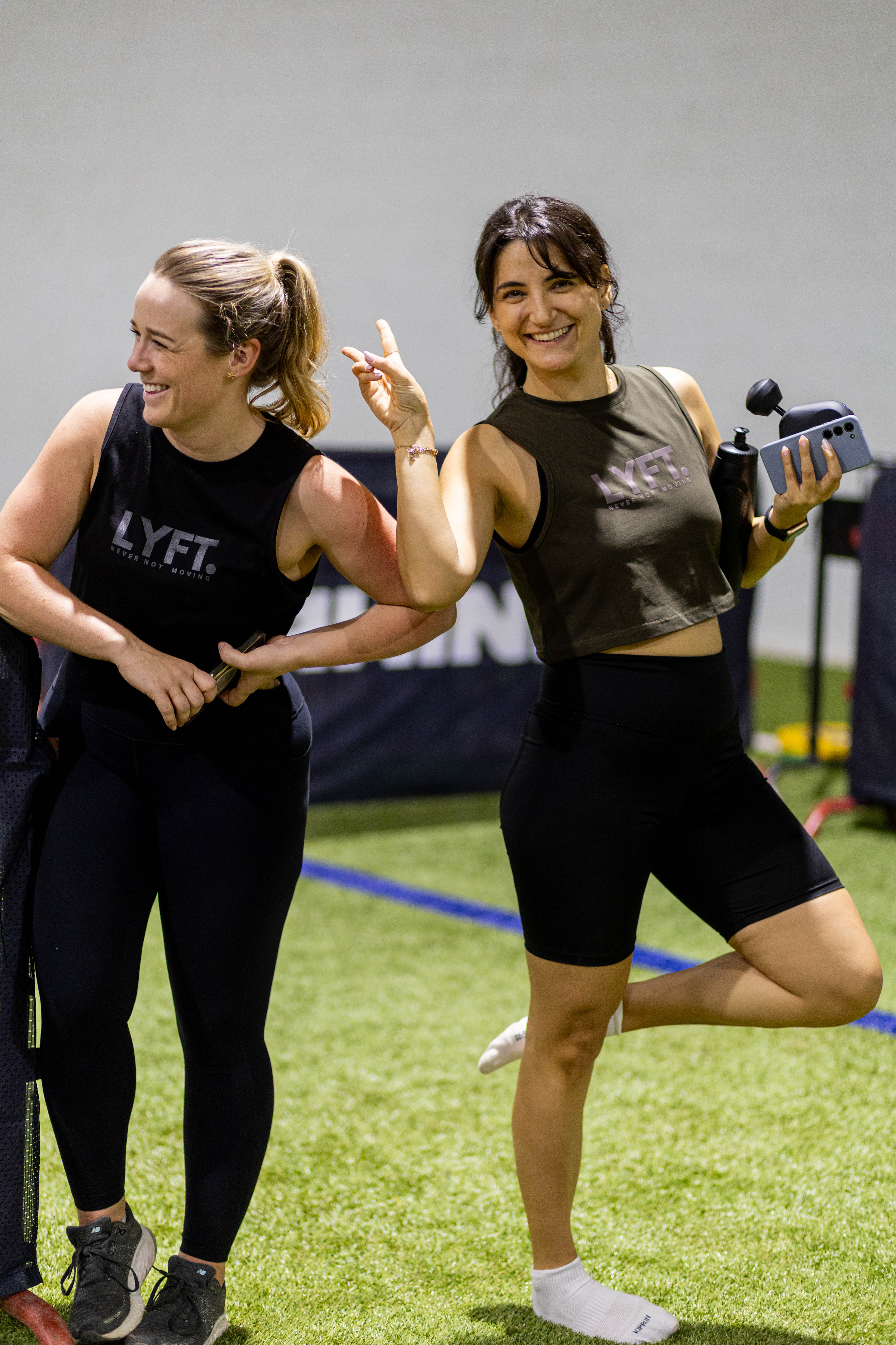 T-shirts - Women – LYFT.AE